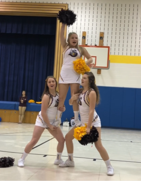 Video: Cheerleaders host pep rally for elementary school students | Elk ...